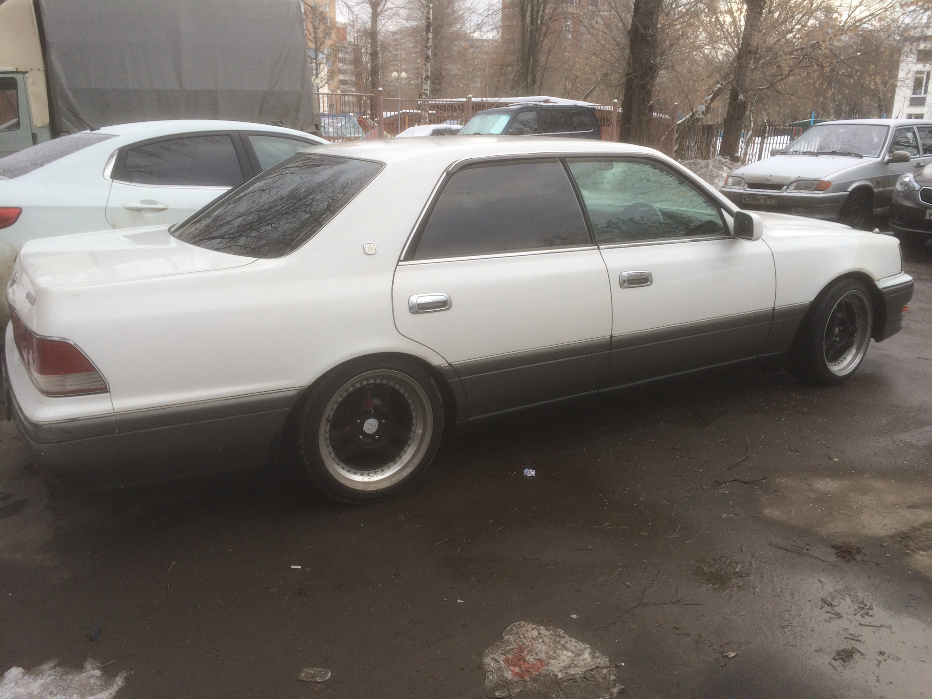 Первое знакомство — Toyota Crown (S150), 2,5 л, 1998 года | фотография | DRIVE2