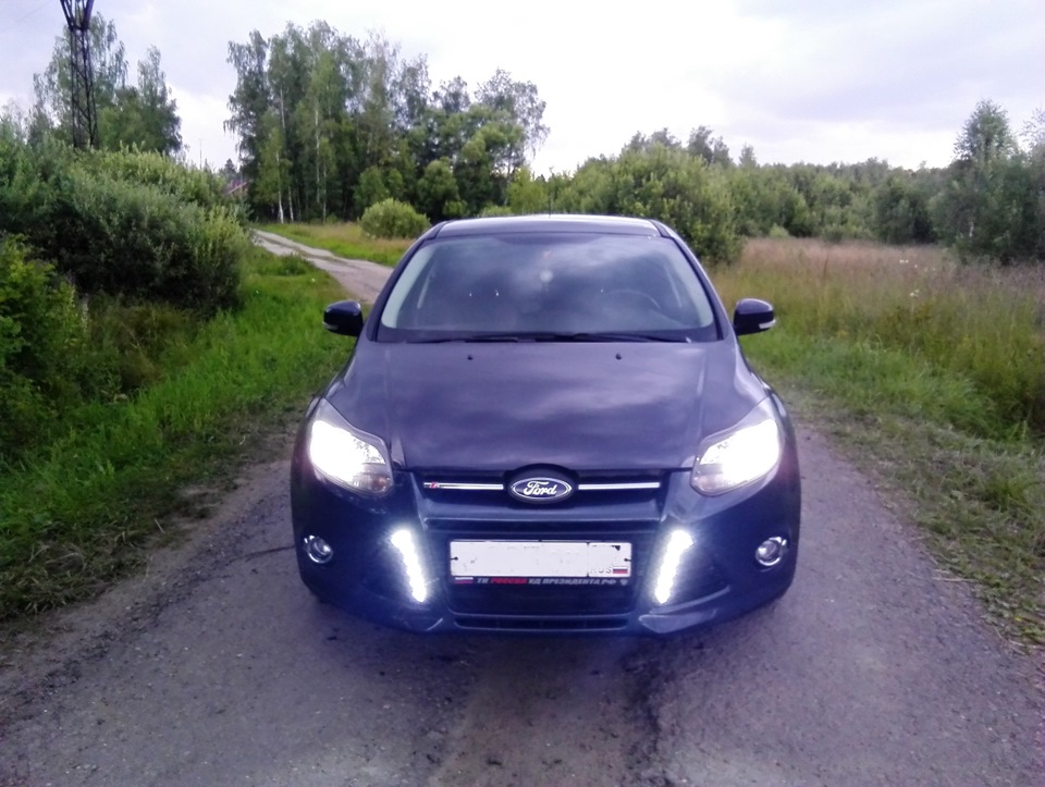 Фары с черной маской — Ford Focus Hatchback III, 2 л, 2012 года ...