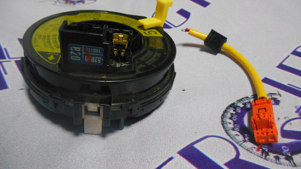 Замена спирального кабеля (6 pin)(84306-52050) — Toyota RAV4 (II), 1,8 ...