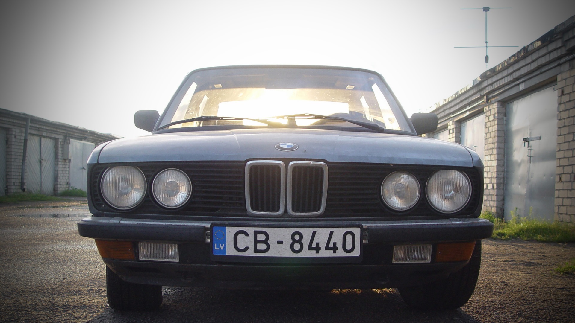 BMW 5 series (E28) 3.3 бензиновый 1986 | 533i на DRIVE2