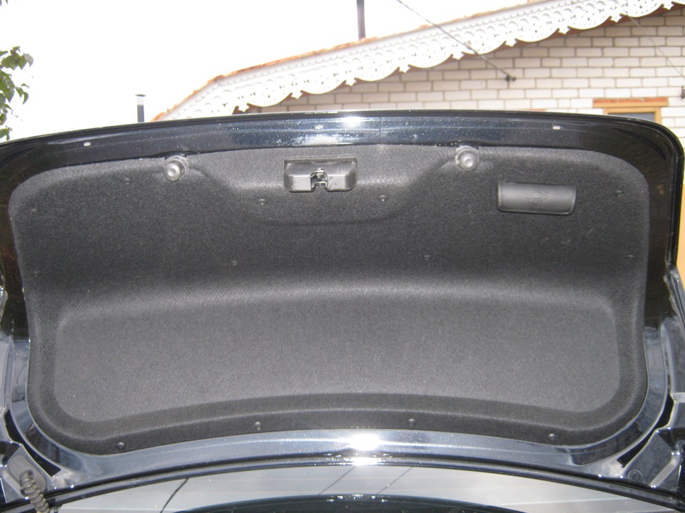 Ручка крышки багажника — Ford Focus Sedan II, 1,8 л, 2008 года ...