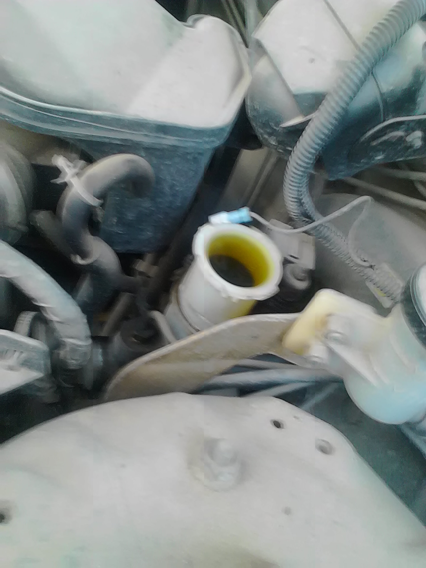 Замена тормозилоК — Nissan Almera II (N16), 1,8 л, 2004 года | своими ...