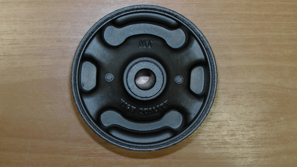 Замена передней и задней опоры двигателя — Mitsubishi Lancer IX, 1,6 л ...