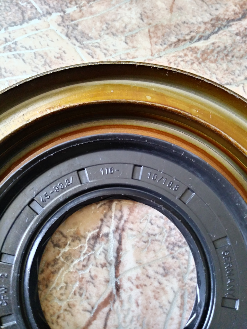 обслуживание заднего редуктора — Mercedes-Benz E-Class (W210), 3,2 л ...