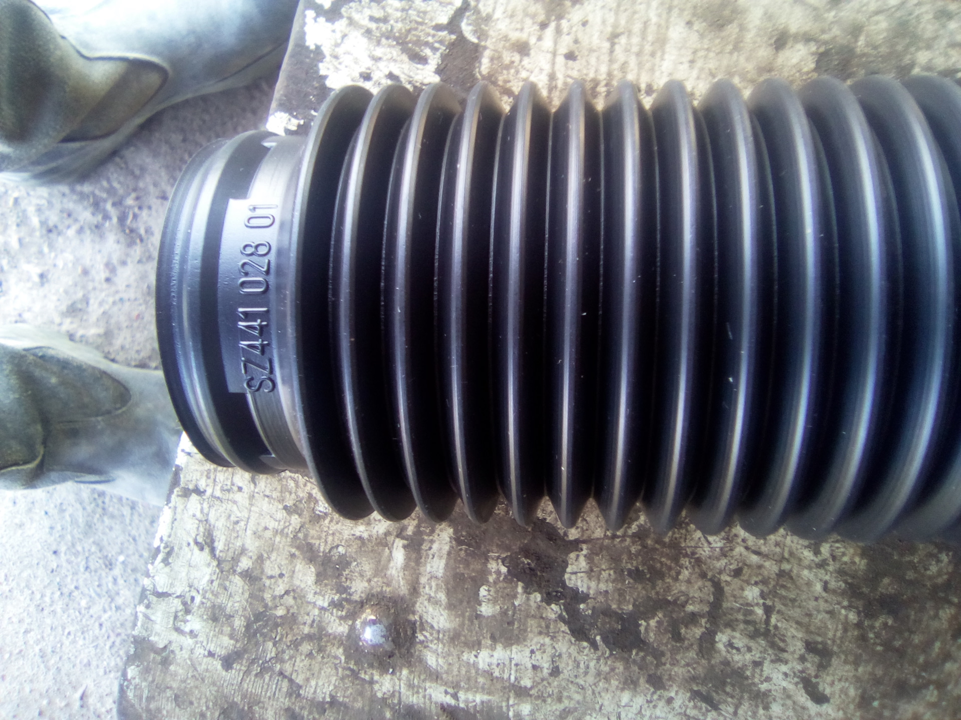 Замена пыльников на задних стойках — Nissan X-Trail I (t30), 2 л, 2006 ...