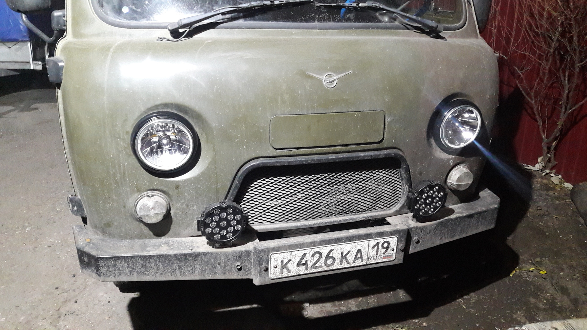 Замена головного света — УАЗ 3909, 2,7 л, 2009 года | аксессуары | DRIVE2
