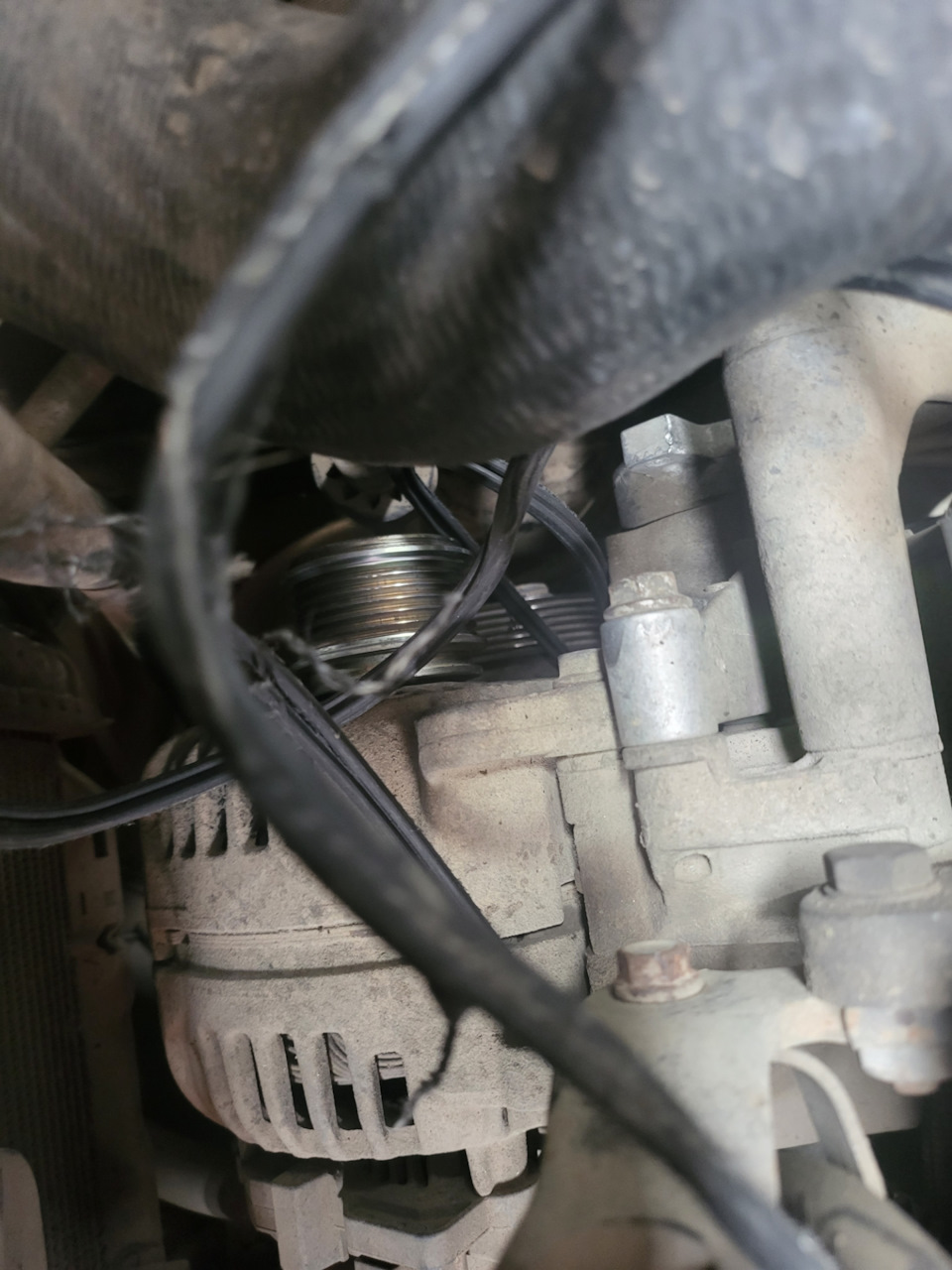 Ремень приводной — Volkswagen Transporter T5, 1,9 л, 2009 года ...