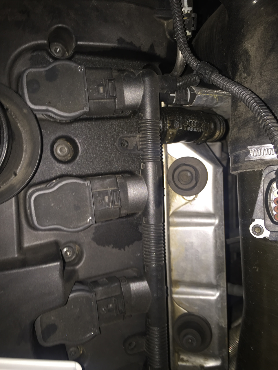 Прокладка клапанной крышки — Volkswagen Golf R Mk6, 2 л, 2010 года ...