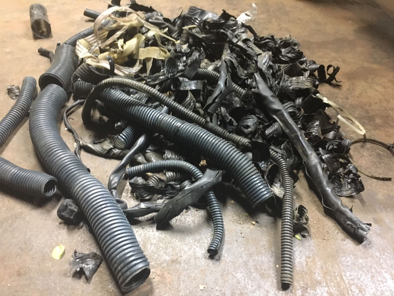 Старая изоляция проводов -давай до свидания))) — Toyota Corolla Levin ...