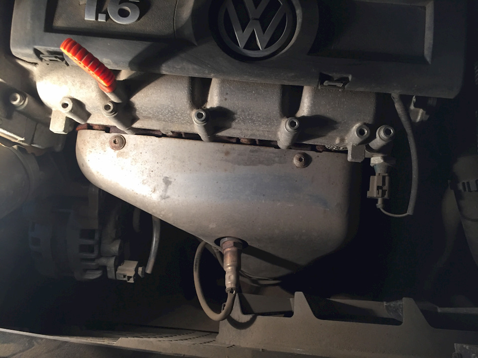 замена выпускного коллектора — Volkswagen Polo Sedan, 1,6 л, 2012 года ...