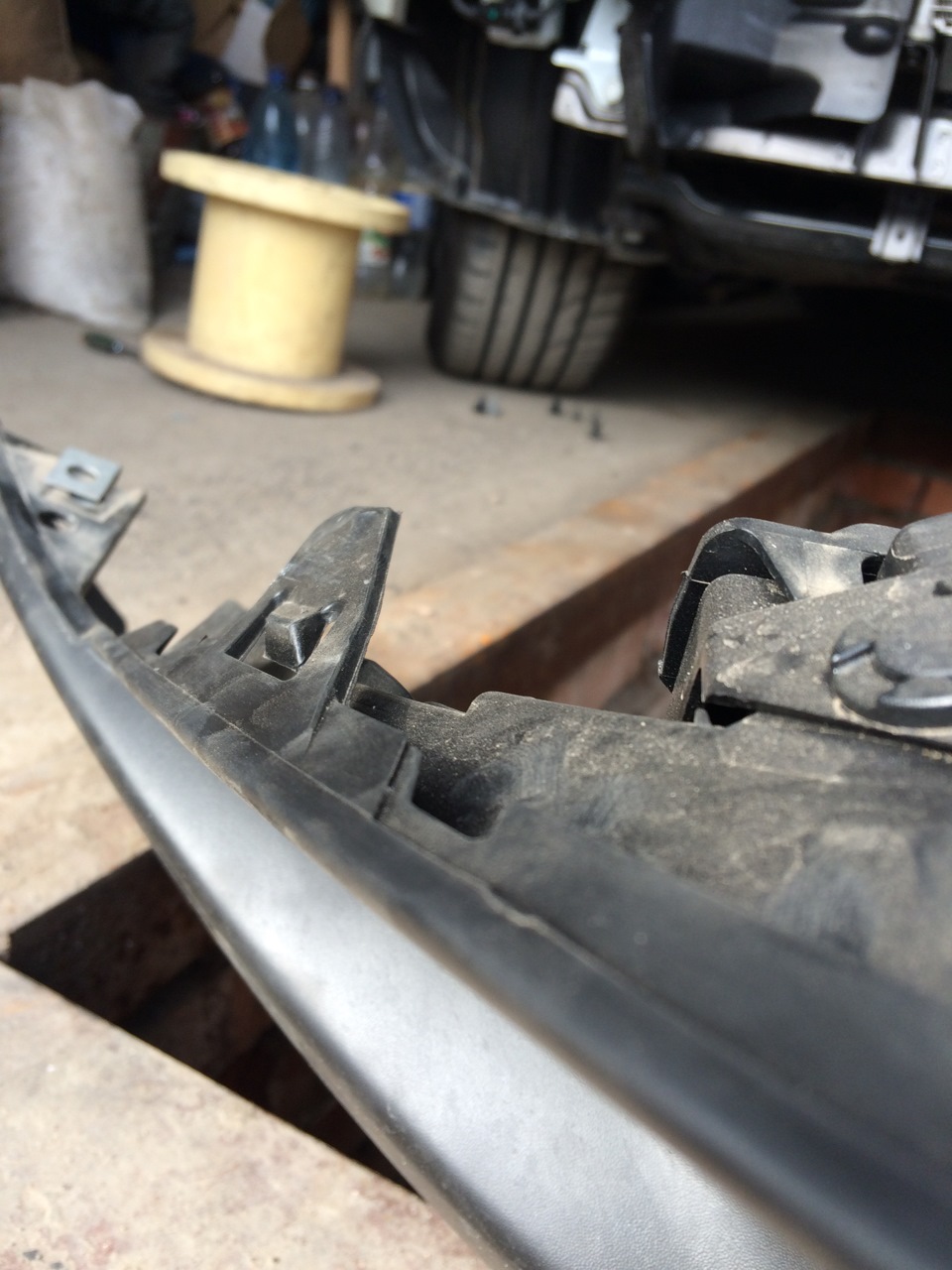 Установка сетки радиатора — Nissan Juke (1G), 1,6 л, 2014 года ...