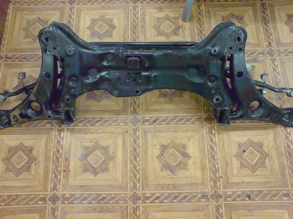 Замена вертикальных сайлентблоков передних рычагов и еще помелочи ...