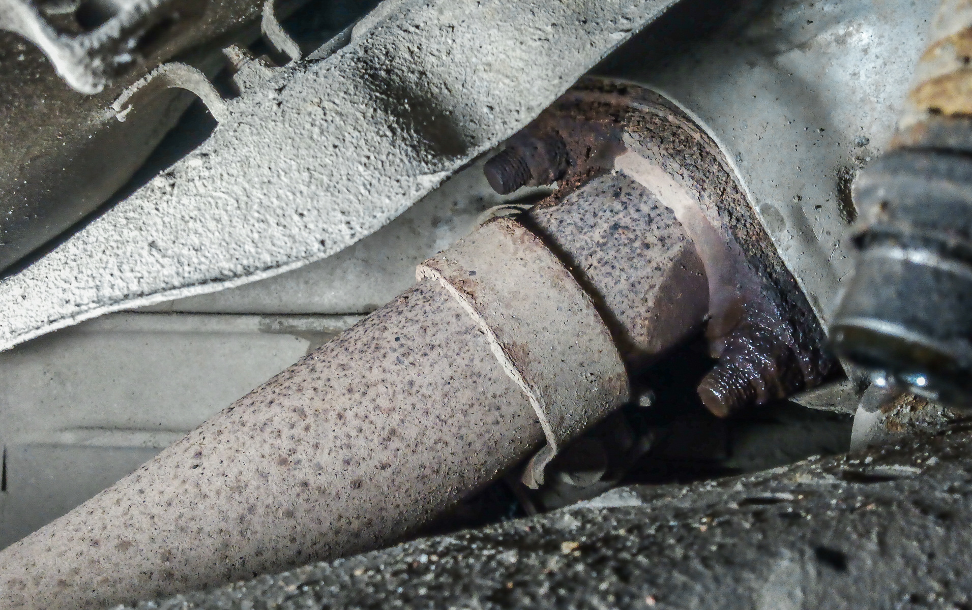 Удаление катализатора — Mitsubishi L200 (4G), 2,5 л, 2013 года | тюнинг ...