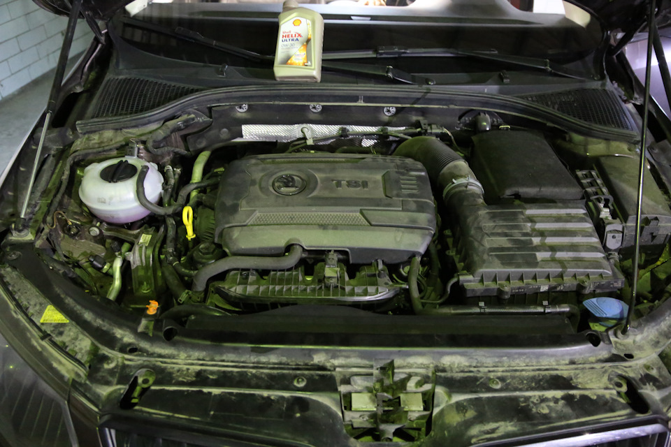 Замена теплообменника двигателя Skoda Octavia A7. 1.8 TSI — Skoda ...