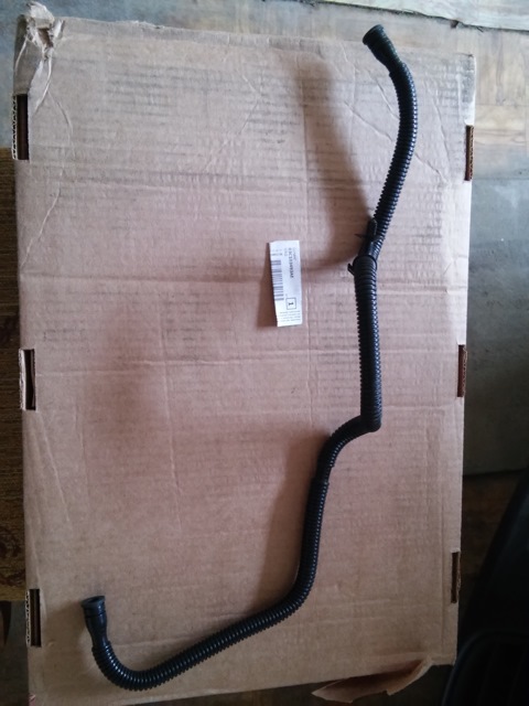 03C103493AE ШЛАНГ ДЛЯ УДАЛЕНИЯ ВОЗДУХА VAG | Запчасти на DRIVE2