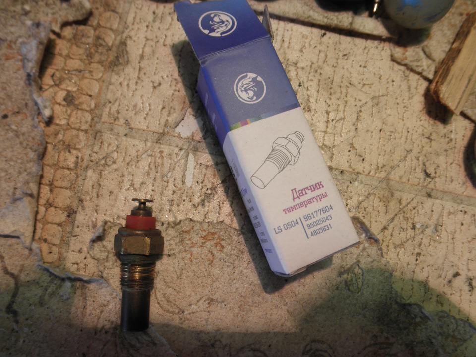 95025043 Датчик температуры охлаждающей жидкости GM | Запчасти на DRIVE2