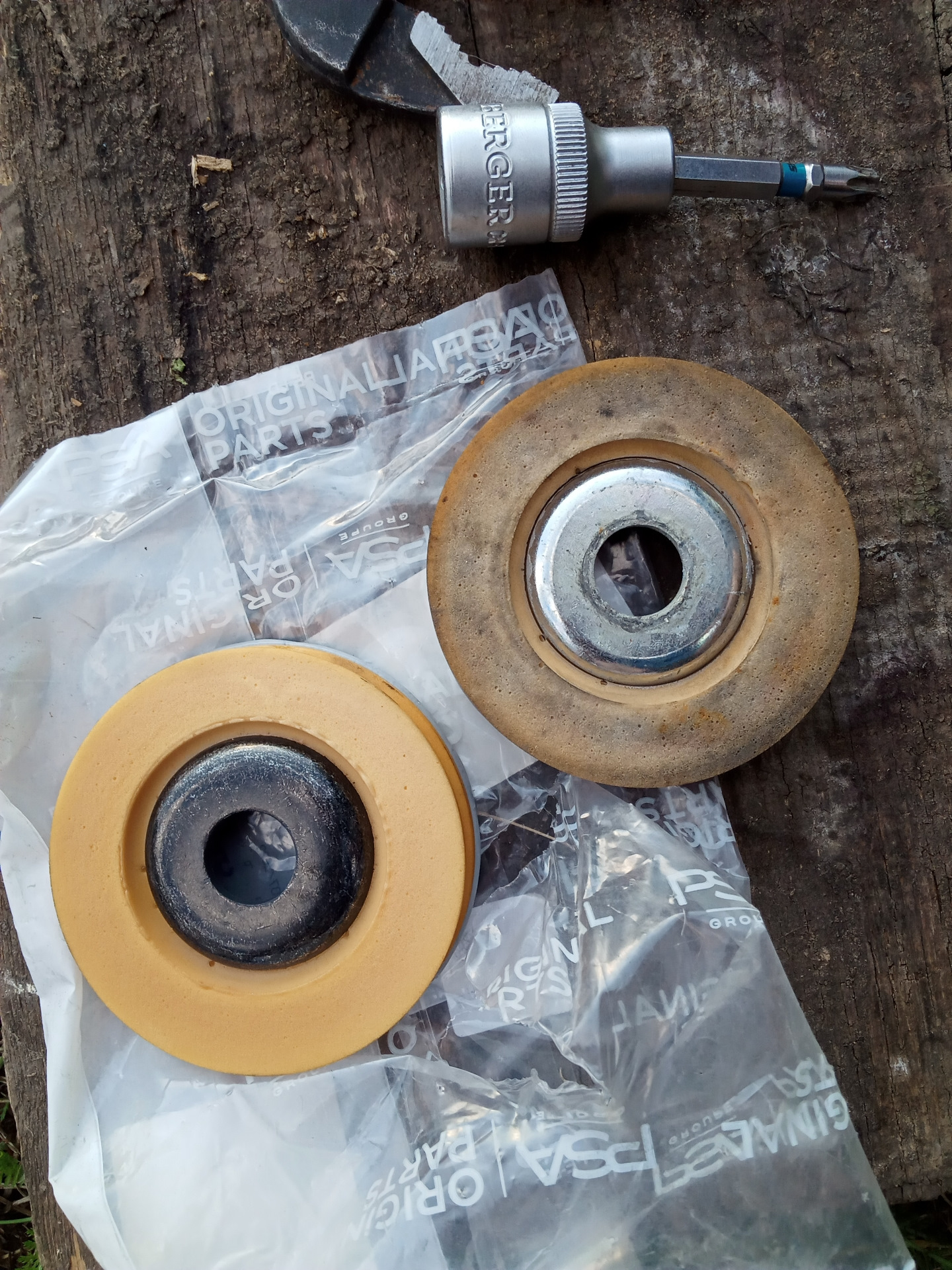 Замена опор передних амортизаторов, чашек, стоек стабилизатора ...