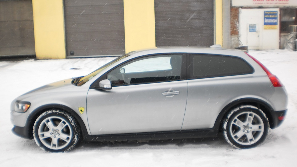Volvo C30 2.4 бензиновый 2007 | 2,4/170 hp на DRIVE2