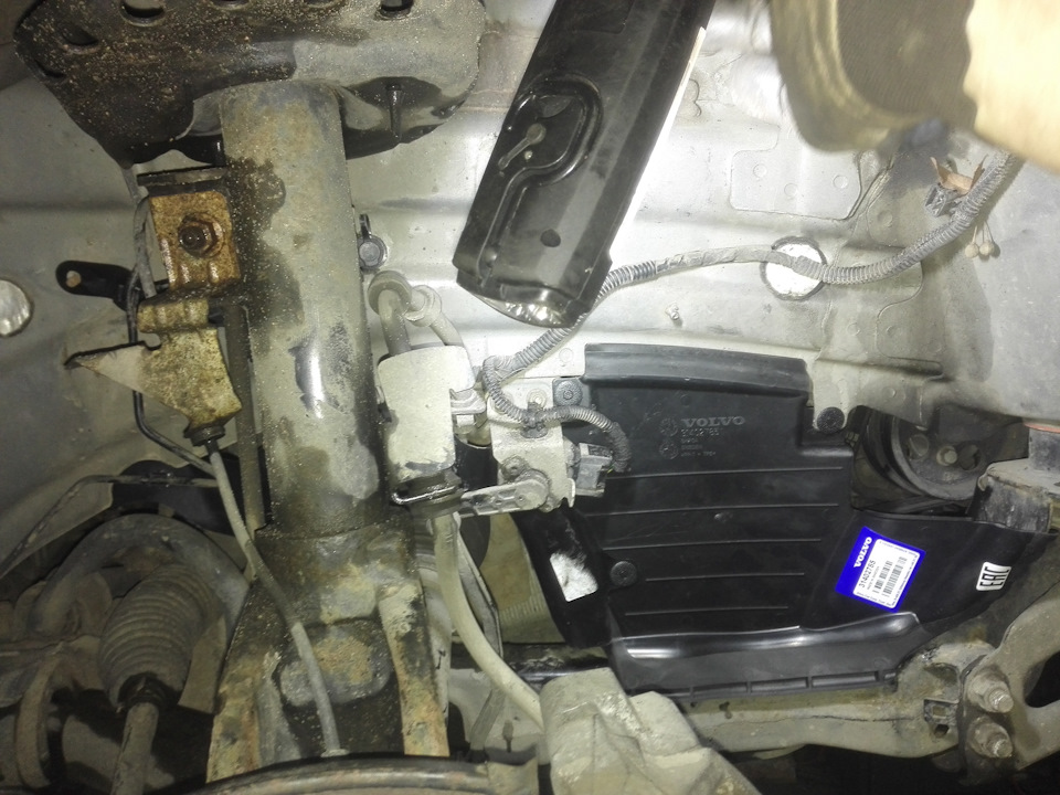 Установка защит ГРМ на 2.4d xc70 — Volvo XC70 III, 2,4 л, 2008 года ...