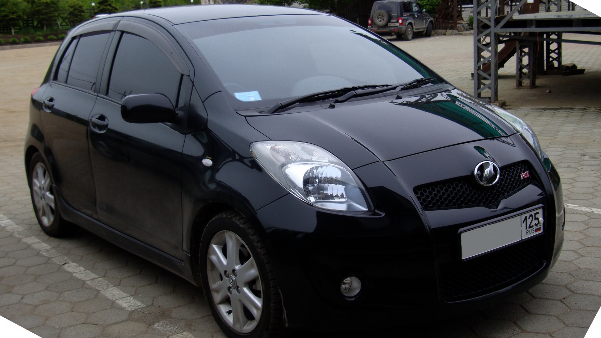 Toyota Vitz (90) 1.5 бензиновый 2007 | RS TRD на DRIVE2