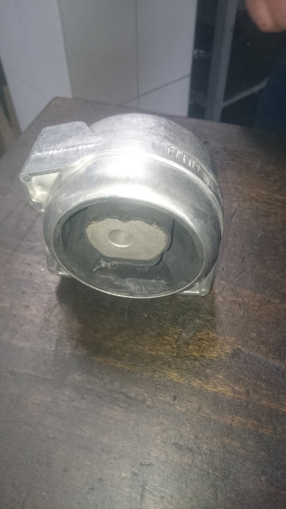 Замена подушек двигателя — Mercedes-Benz A-Class (W169), 1,7 л, 2008 ...