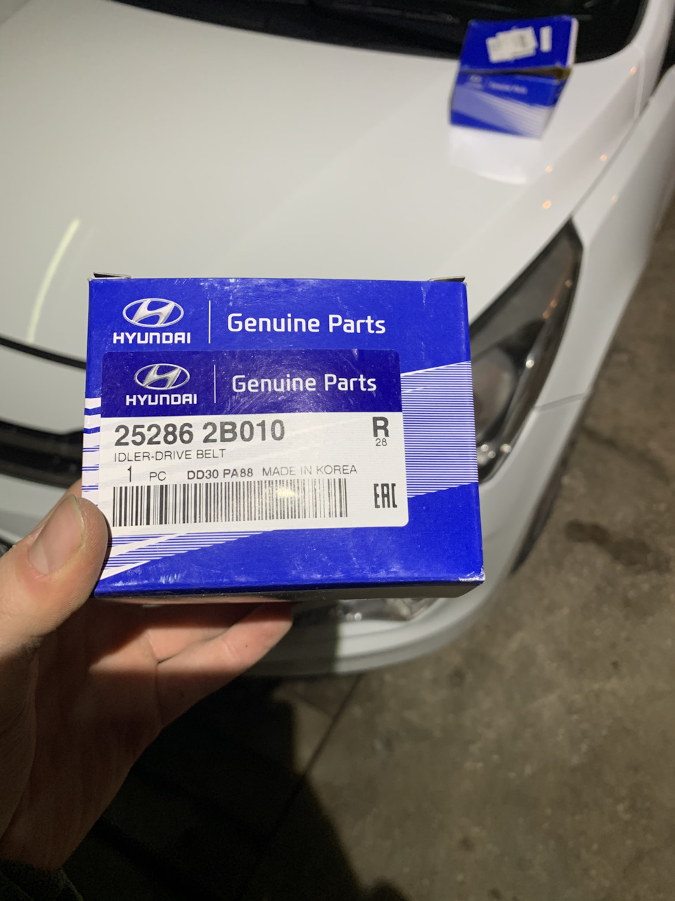 Замена ремня агрегатов, натяжителя и Обводного ролика — Hyundai Solaris ...