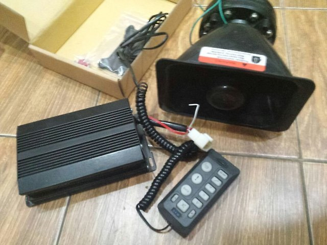 Federal Signal 200W Крякалка — Renault Megane III, 1,5 л, 2012 года ...