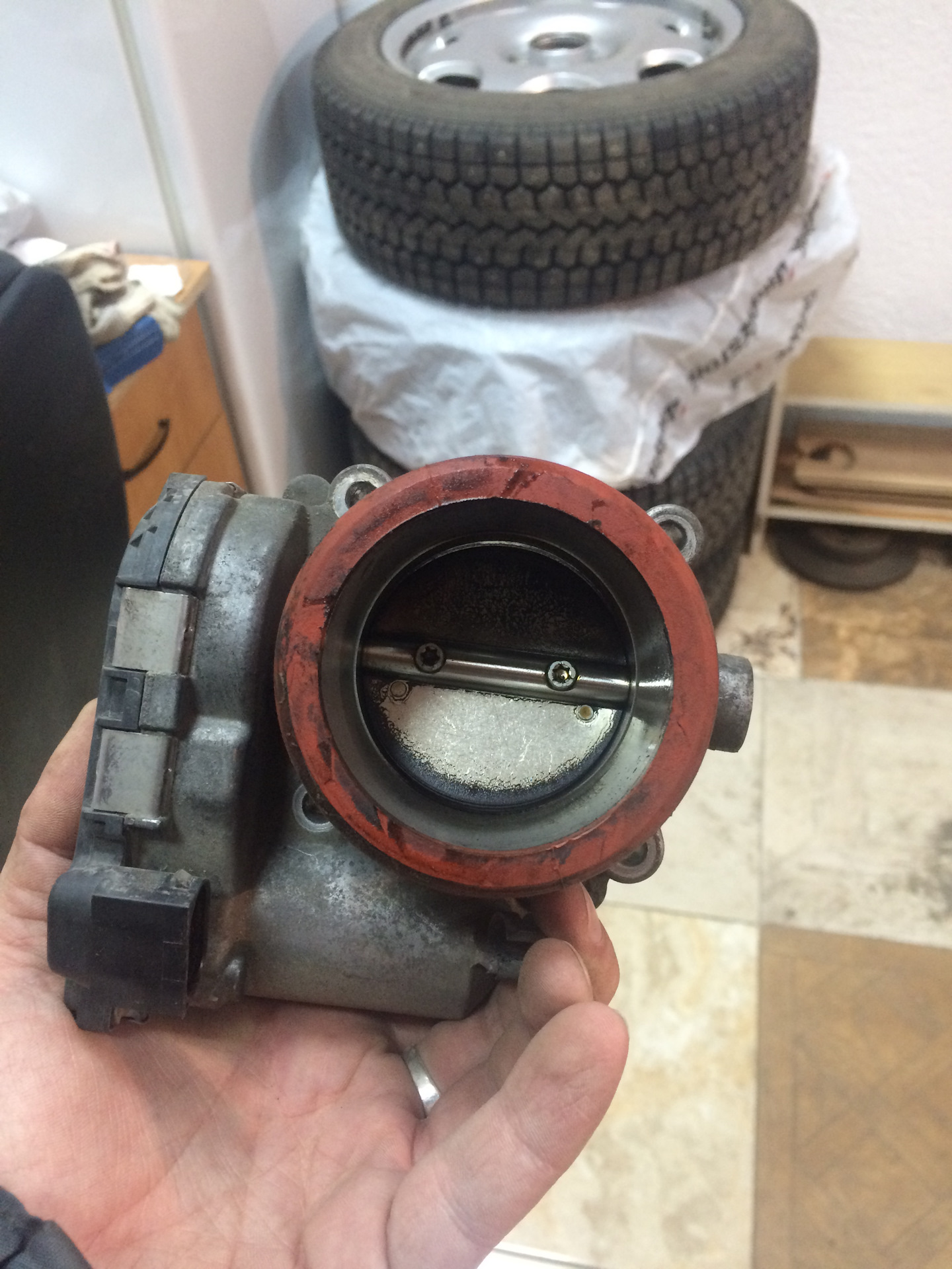 Чистка дроссельной заслонки — Mercedes-Benz C-Class (W203), 1,8 л, 2004 ...