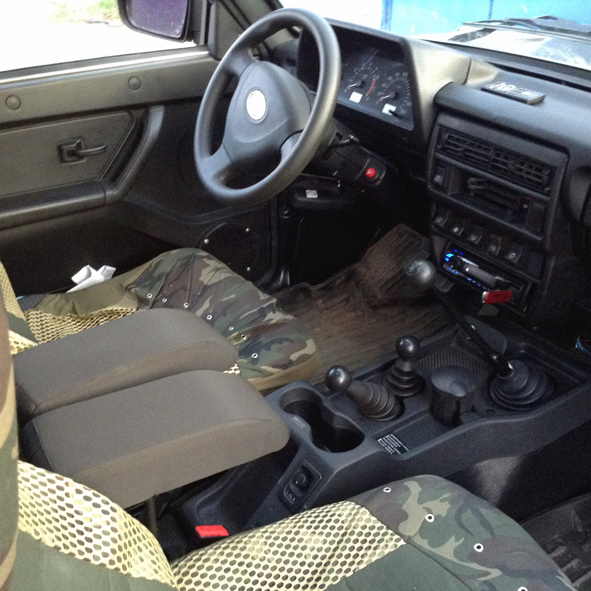 Внутренний тюнинг — Lada 4x4 3D, 1,7 л, 2015 года | тюнинг | DRIVE2