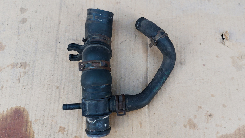 Замена трубки 06A121065DP, тройника, фланца и патрубков системы ...