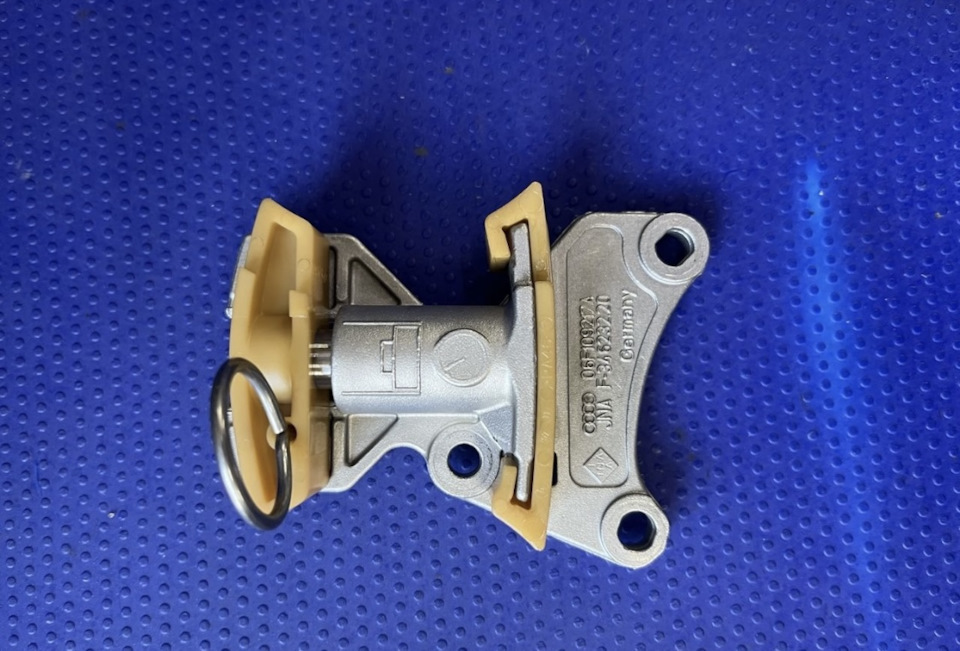 Замена межвальной цепи + фазорегулятора — Audi A4 (B7), 2 л, 2005 года ...