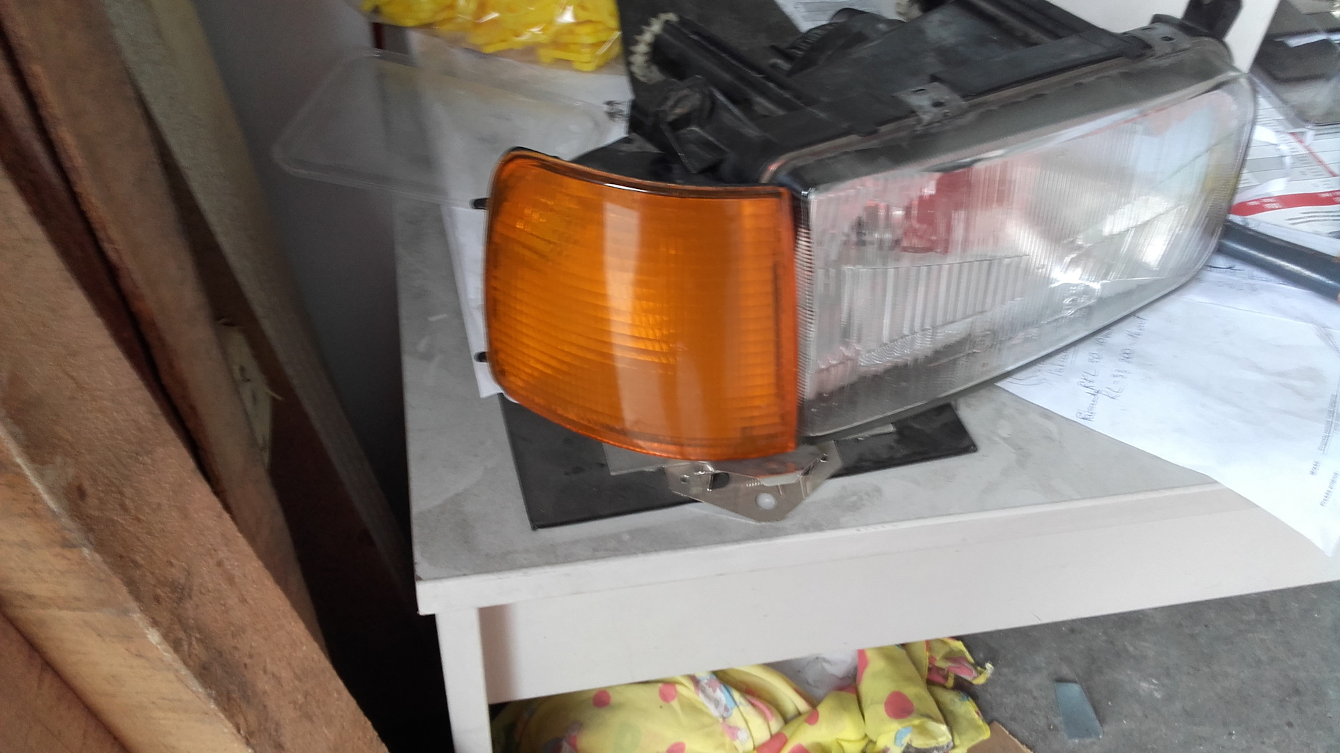 Белый или оранжевый? — Volkswagen Passat B3, 1,9 л, 1990 года ...