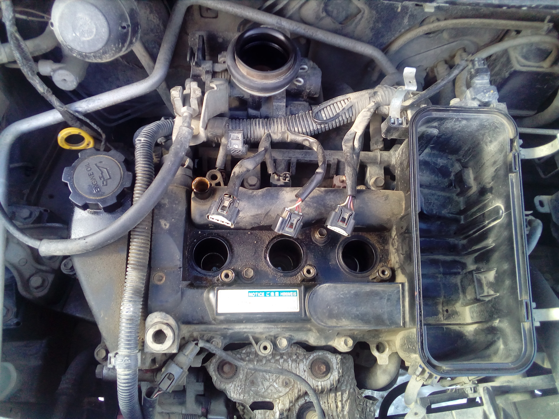 Прокладка крышки клапанов и замена масла — Daihatsu Boon (1G), 1 л ...