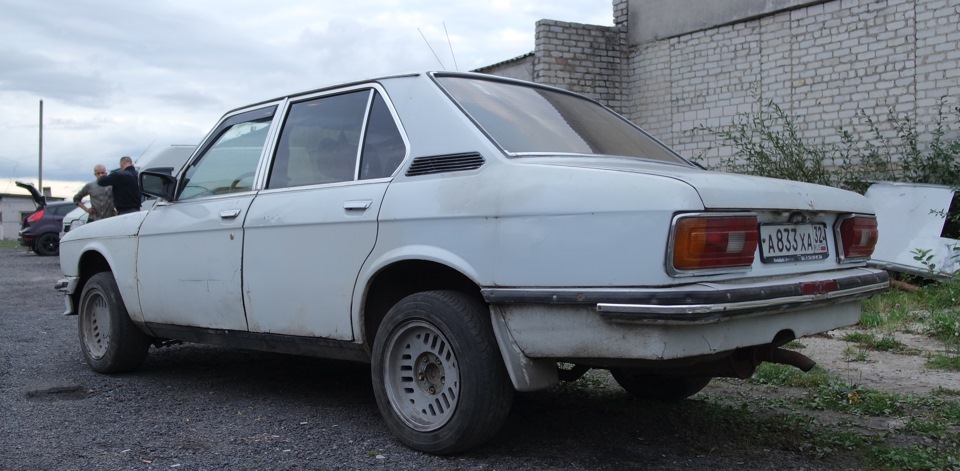 Первая встреча) — BMW 5 series (E12), 2,8 л, 1978 года | фотография | DRIVE2