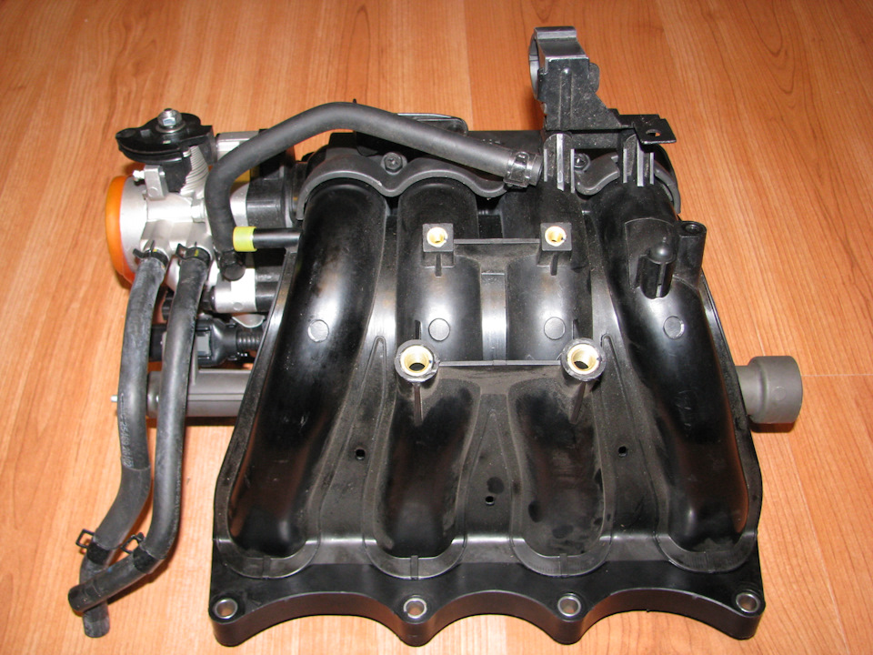 Коллектор впускной + выпускной G4ED G4EC — KIA Cerato (1G), 1,6 л, 2006 ...