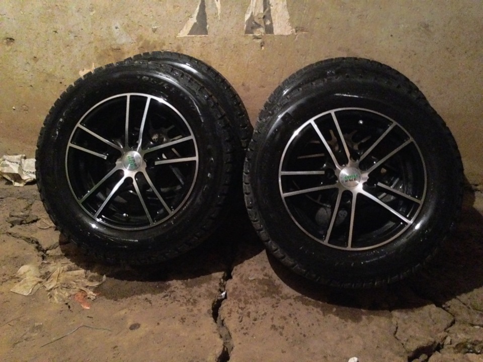 Продам комплект зимней резины BFGoodrich G-FORCE STUD 185/65 R14 с ...