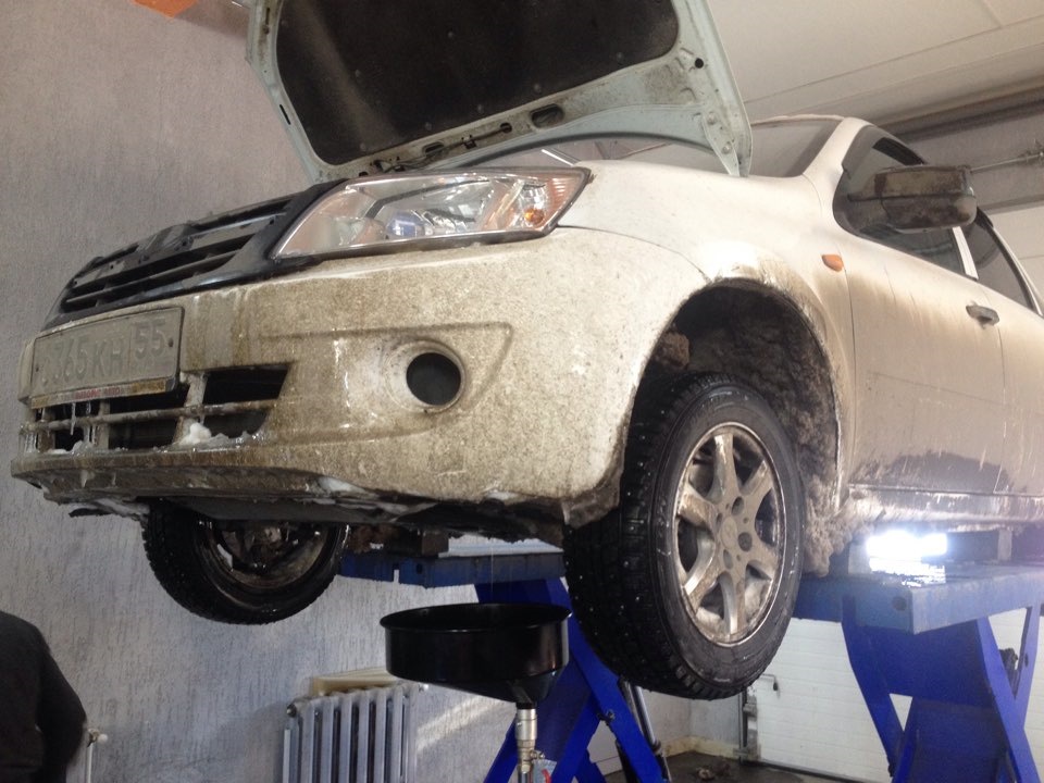 Замена масла в коробке — Lada Гранта (1G), 1,6 л, 2012 года | визит на ...