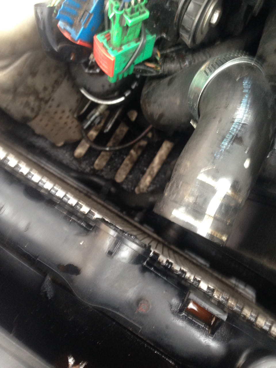 Замена радиатора — Peugeot 307, 1,6 л, 2006 года | поломка | DRIVE2