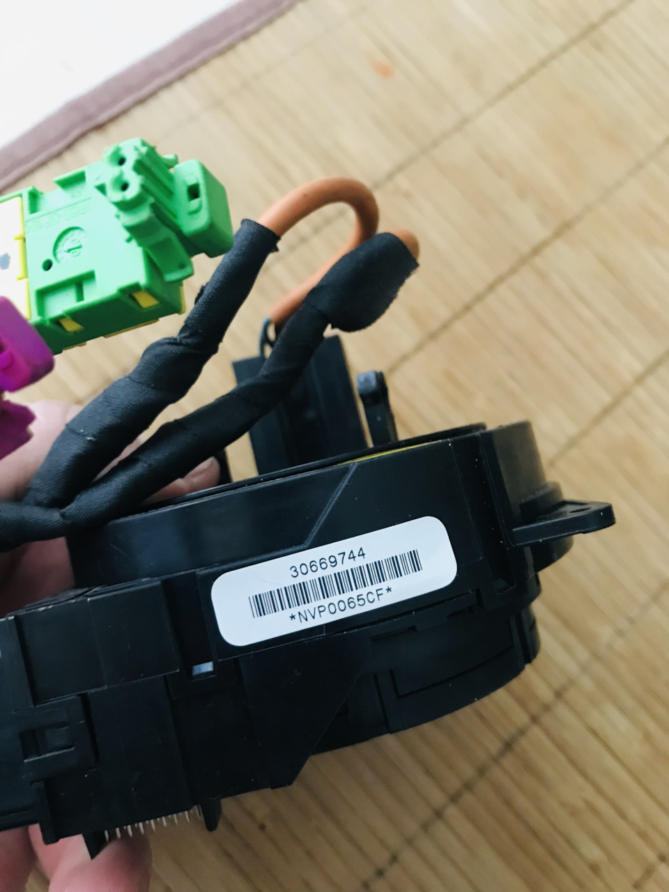 # 88. Замена датчика SAS 30669744. 30711553 дроссель, 31261371 Патрубок ...