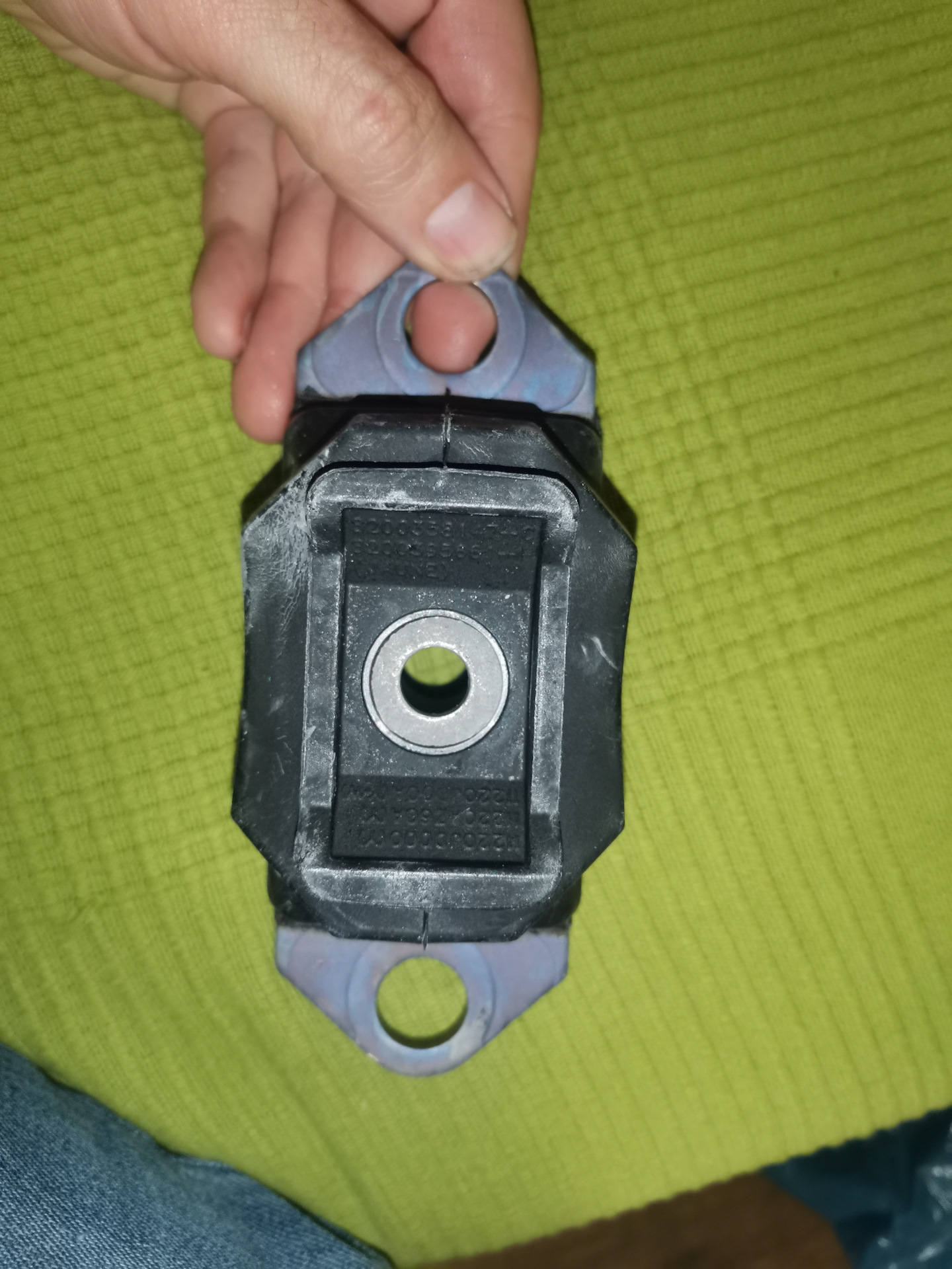 Замена подушек двигателя и заварили пробитый поддон — Renault Logan (1G ...