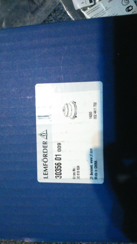 30616824 Проставки (пласт., комплект 2 шт.), лифт +20mm Volvo ...