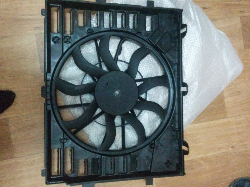 7P0121203K Вентилятор радиатора Volkswagen Touareg VAG | Запчасти на DRIVE2