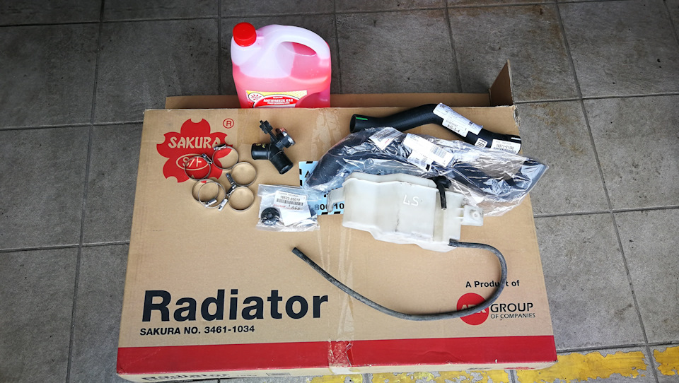 Замена радиатора на радиатор от Тойота Windom. — Lexus RX (2G), 3,3 л ...