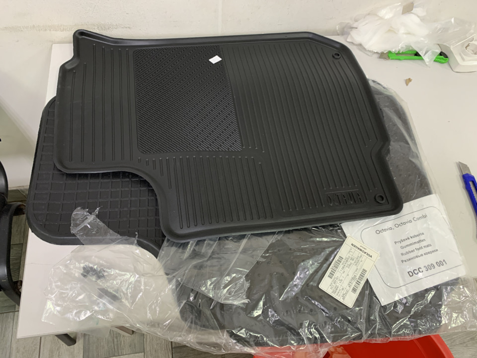 DCC309001 КОВРЫ РЕЗИНОВЫЕ ОКТ VAG | Запчасти на DRIVE2