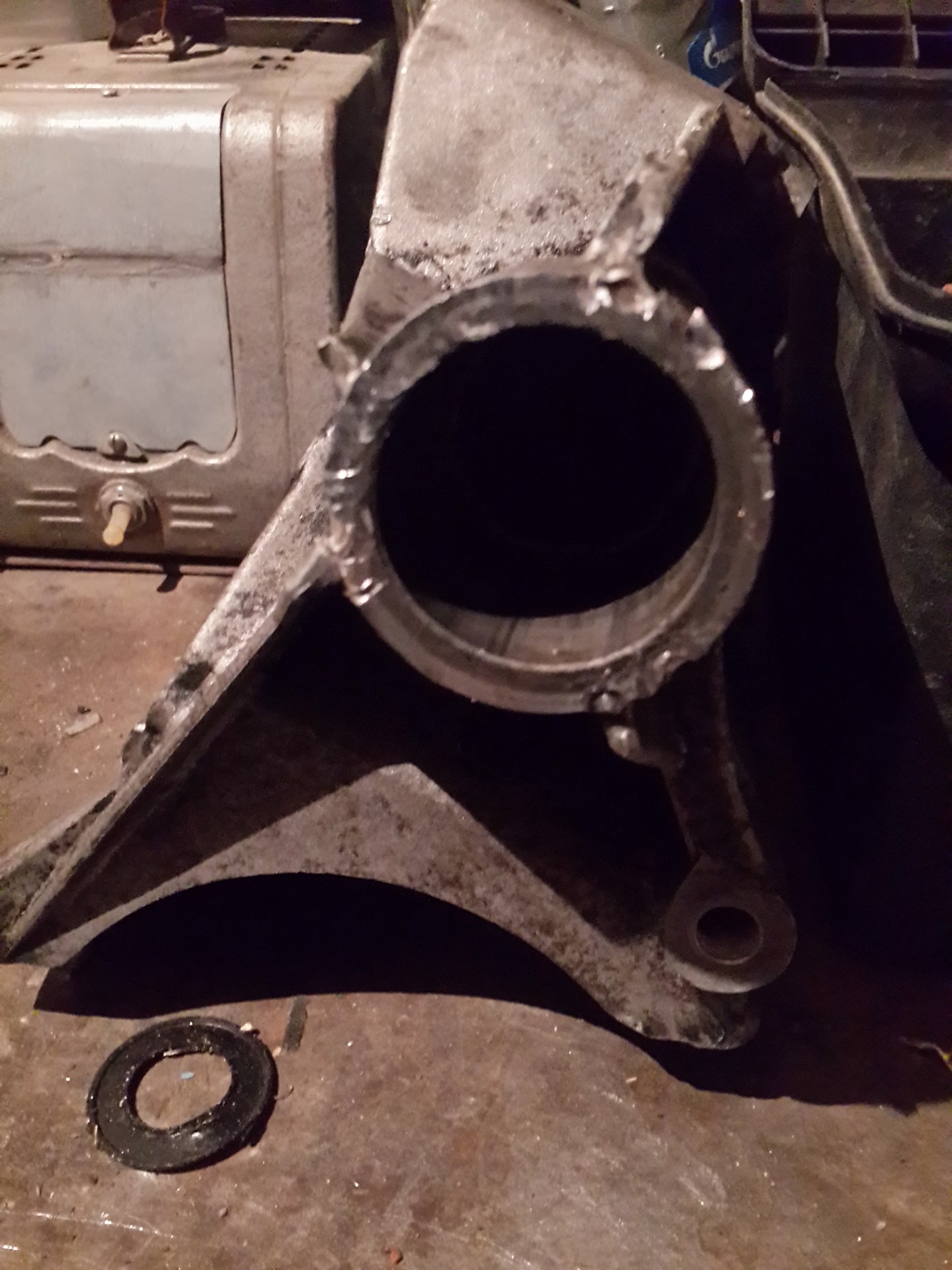 подшипник вискомуты нового образца — Audi S6 (C4), 2,2 л, 1995 года ...