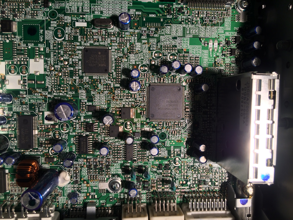 AUX часть 3 — Toyota Yaris (p2), 1,3 л, 2009 года | аксессуары | DRIVE2