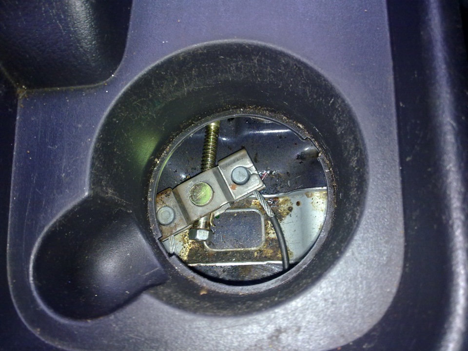 Замена колодок. — Hyundai Elantra (3G), 1,6 л, 2004 года | своими ...