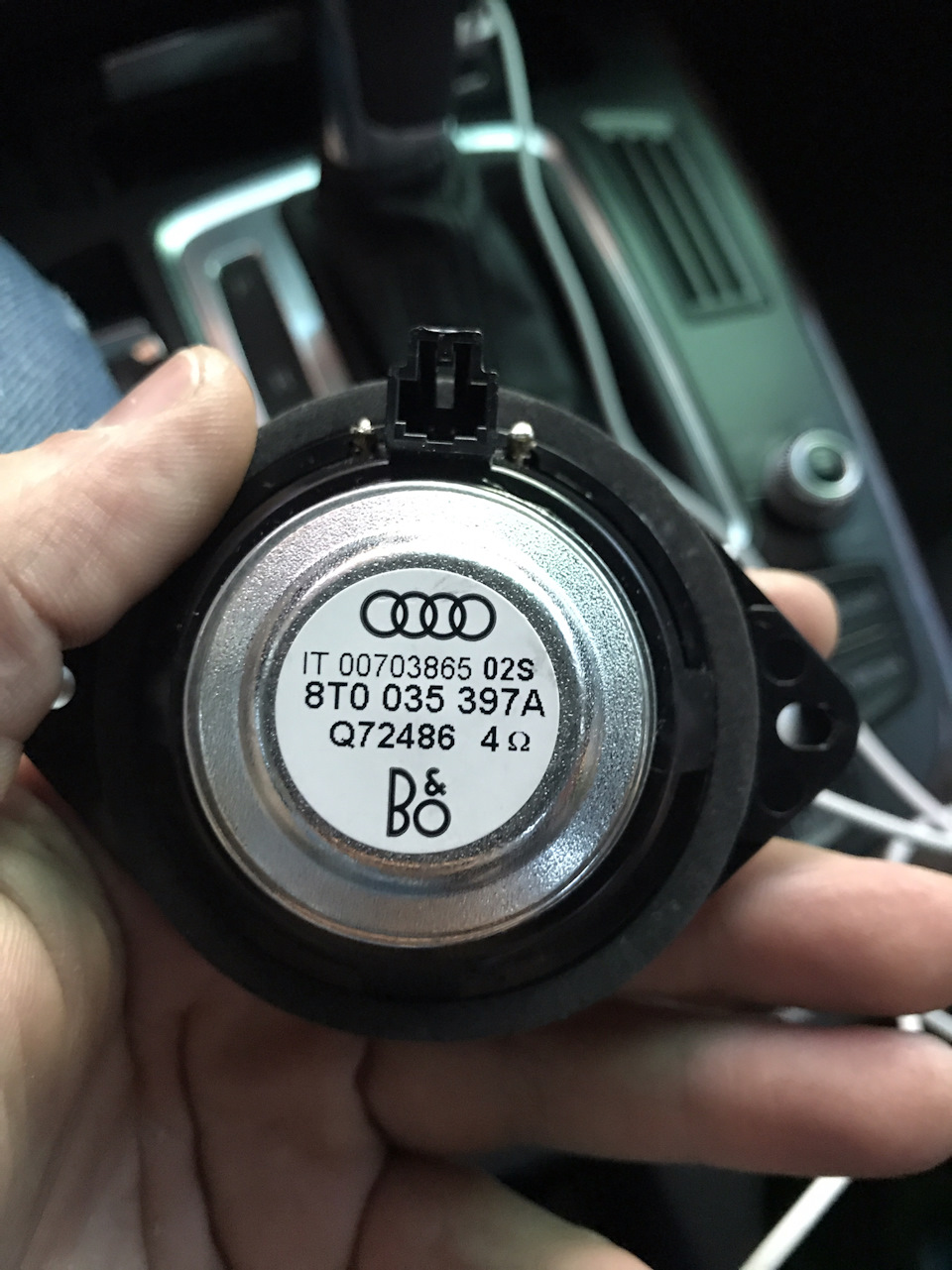 8T0035397A Сетка динамика VAG | Запчасти на DRIVE2