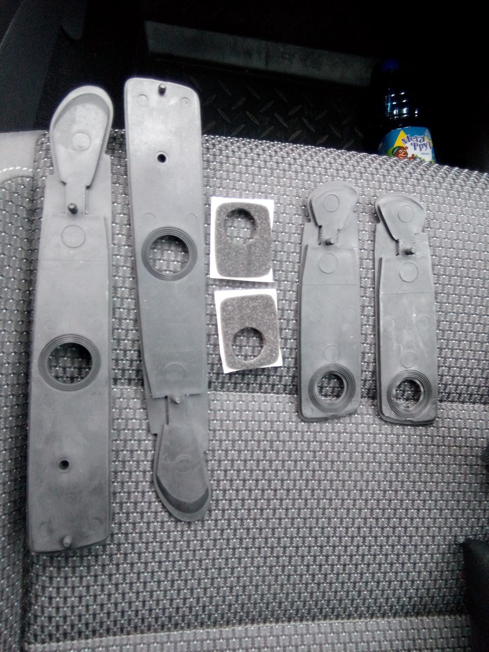 Идеальное авто. Часть 8. Замена уплотнителей релингов, мойка потолка ...