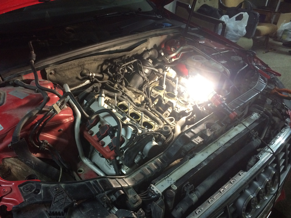 Замена маслоотделителя и прокладок клапанных крышек — Audi S4 (B8), 3 л ...